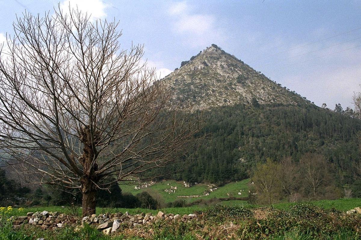 Cueva del Castillo